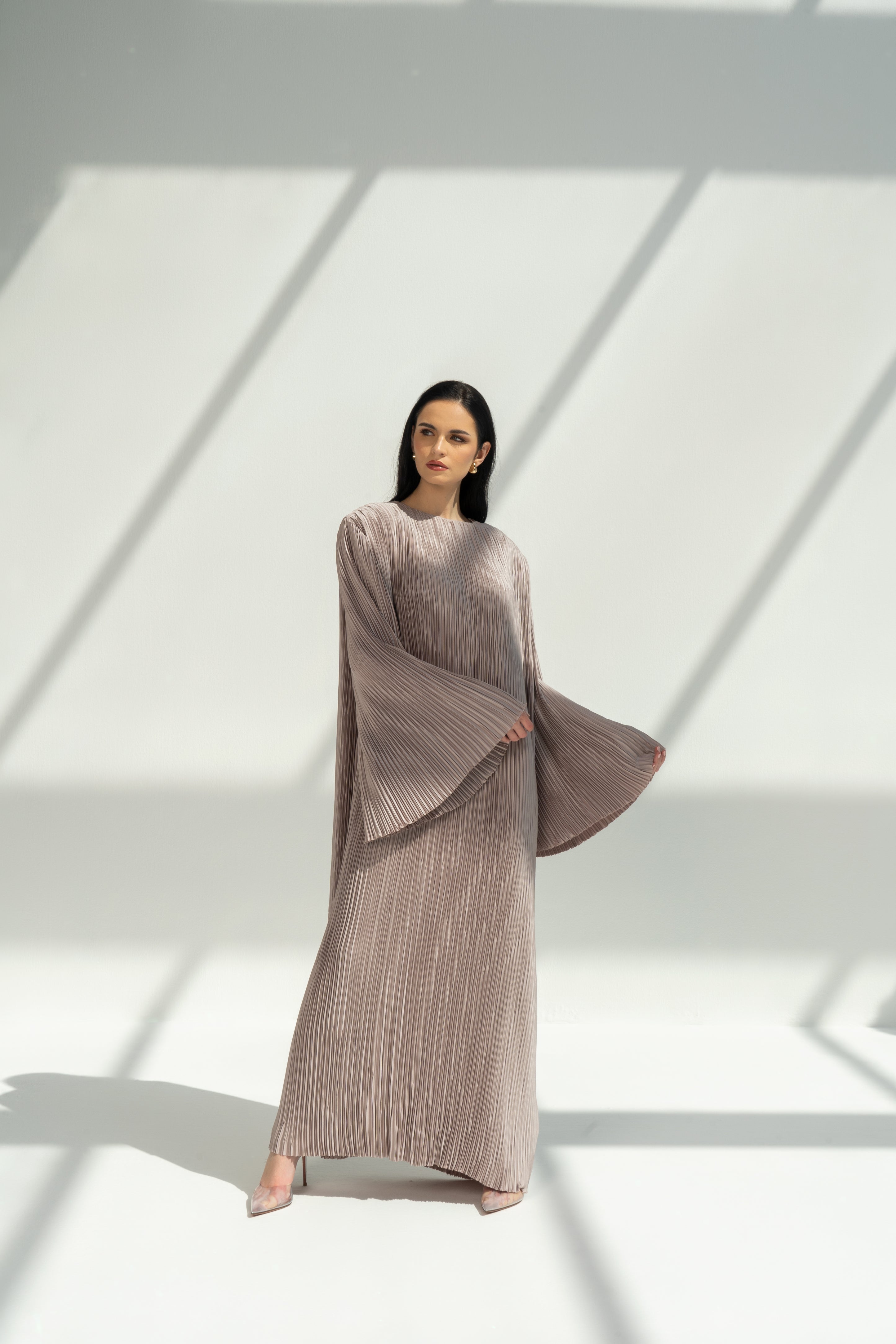Meelah - Sophisticated and Elegant fashion for the Empowered Woman